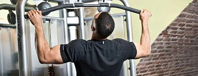 Training for the Classic V Shape – MaxiNutrition